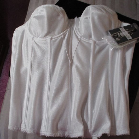 Dominique | Intimates & Sleepwear | Dominique Intimate Apparel 38b ...